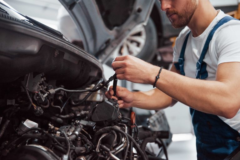 Freio motor: o que é e como funciona?